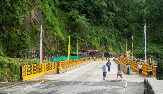 Defence minister inaugurates 63 bridges including eight built in Sikki ...