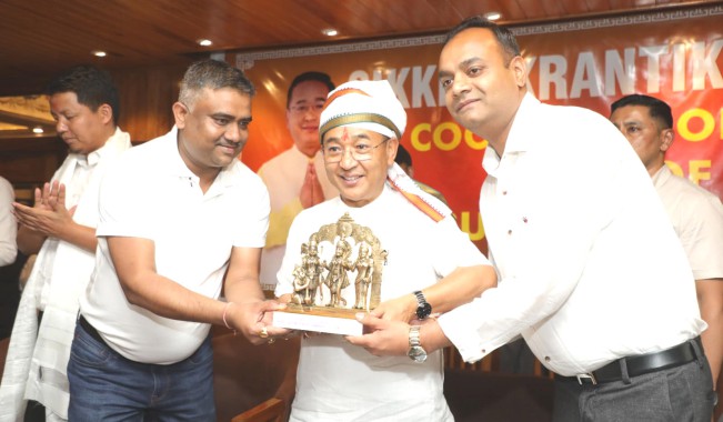 Golay reaches out to business community members - Sikkimexpress