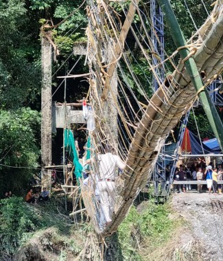 Bamboo bridge completed at Sangkalang, no unsupervised movement allowe ...