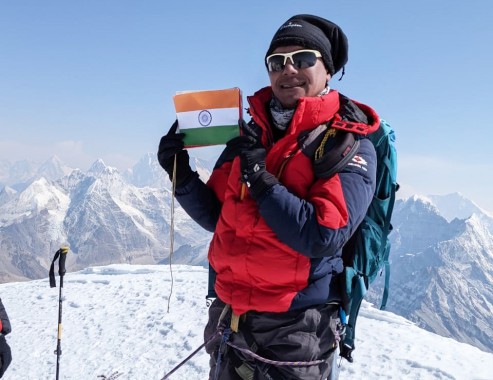 Darjeeling’s Nim Dorjee Sherpa summits Mt Everest for 11th time ...