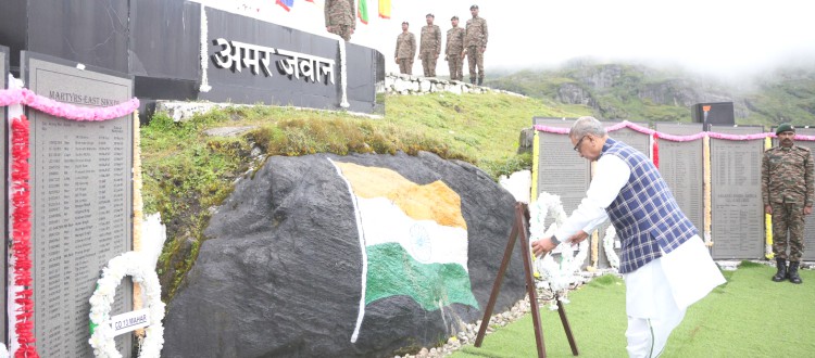 Governor visits Nathu La, interacts with Army personnel - Sikkimexpress