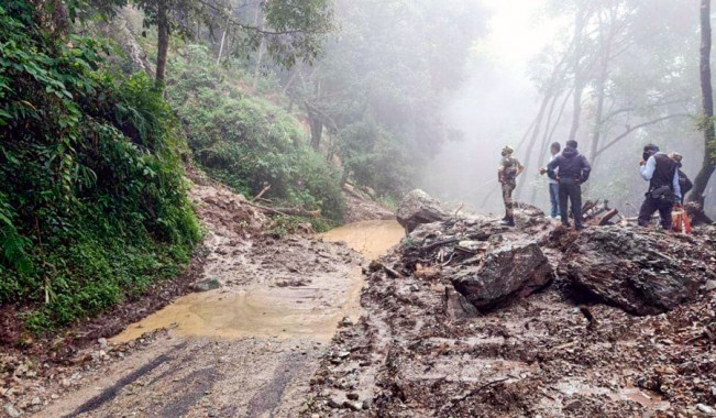 Yangtey village at risk of flash flood and landslides, SSB constructio ...