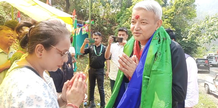 Will defeat Chamling in Namcheybung, end his political career: Raju Ba ...