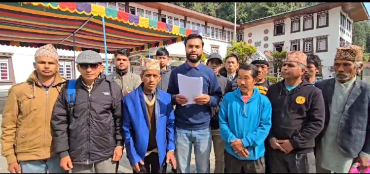 Villagers demand immediate restoration of Geyzing-Salley-Arigaon road ...
